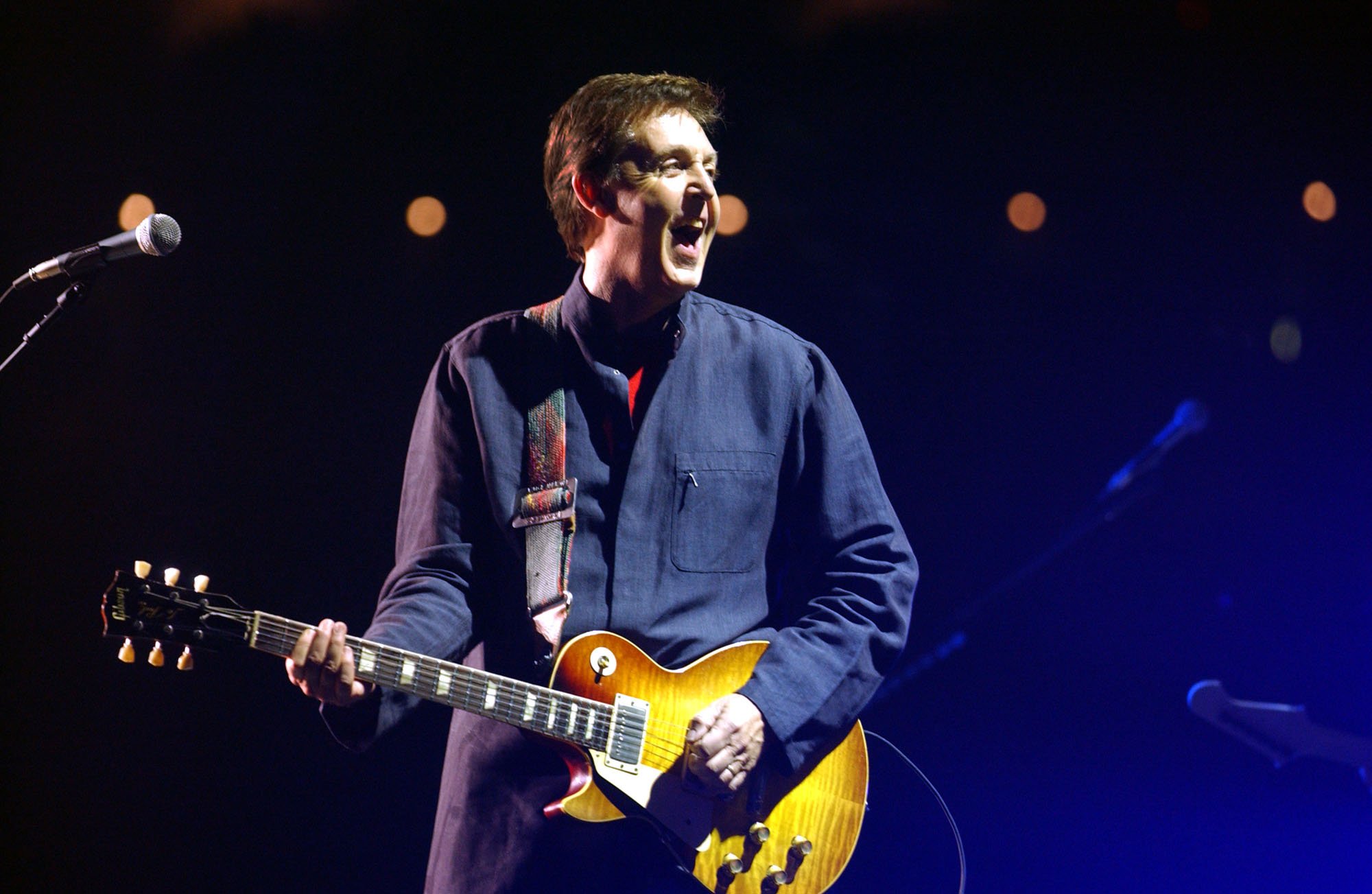 Paul McCartney concert at Tokyo Dome in Tokyo on Nov 11, 2002 - The ...